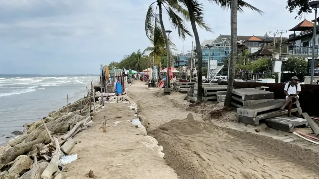 Badung Regency Carries Out Sand Maintenance and Walkway Repairs at Kuta ...
